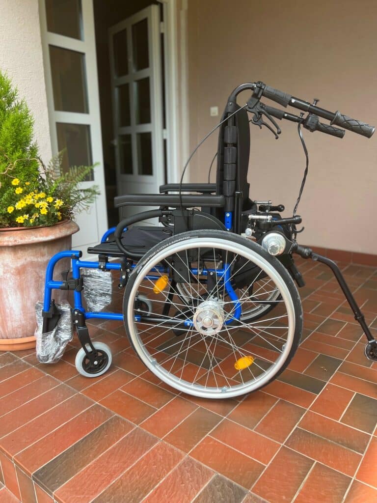 MOTORISATION TIERCE PERSONNE POUSSEUR BENOIT SYSTEM - Inresa - Matériel ...